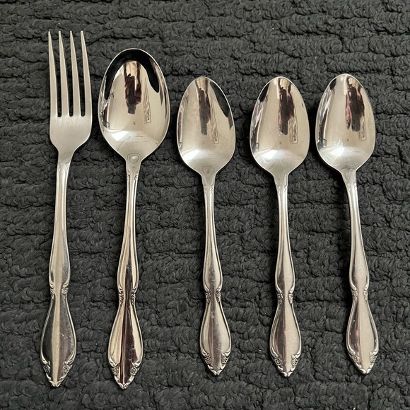 Oneida | Dining | Berkeley Square Stainless By Oneida Silver Fork And ...